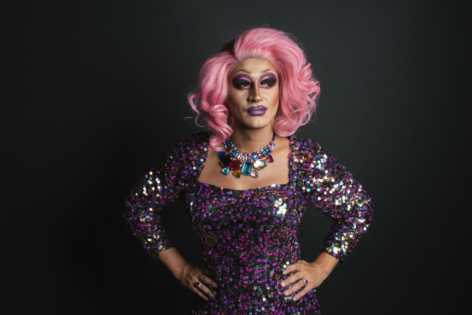Drag Queen : l’univers des reines qui brillent sans limites.